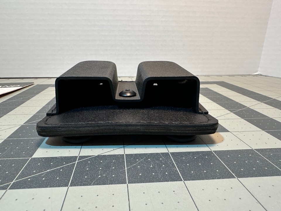 Safariland 73-83-13 Adjustable Angle Double Magazine Pouch: GLOCK 17 22 ...