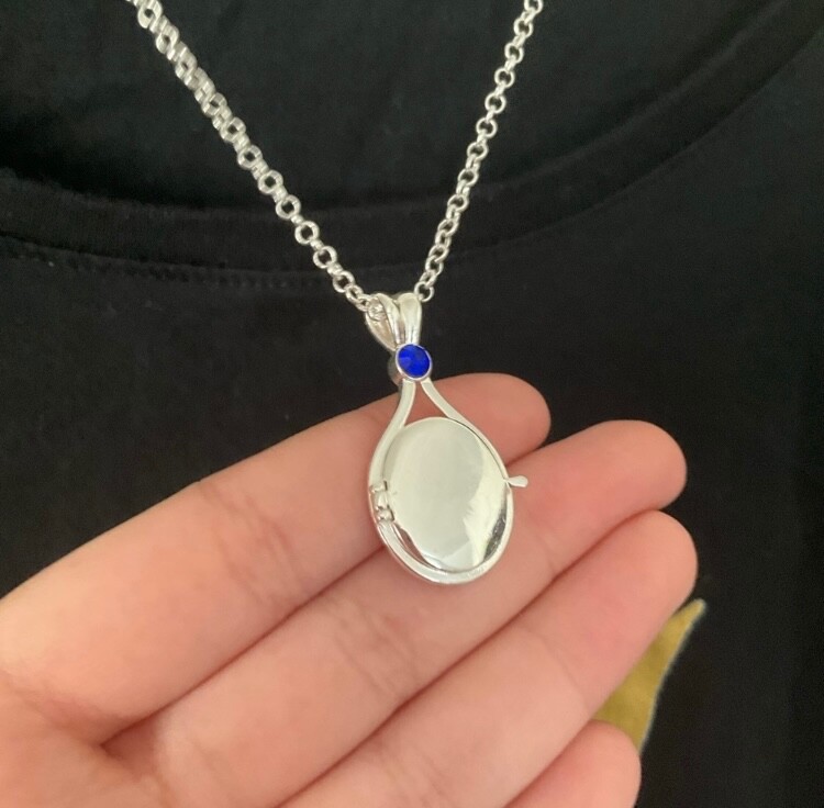 H2O Just Add Water Locket With Custom Mermaid Logo Tee Shirt And Cleo ...