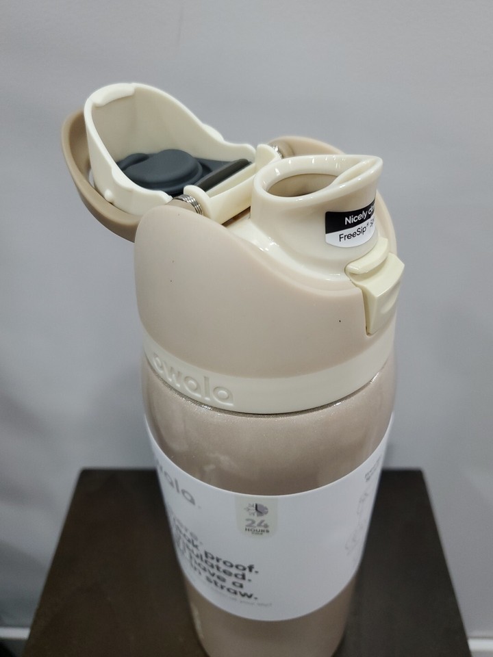 Owala FreeSip Stainless Steel Water Bottle / 32oz / Color: Holiday ...