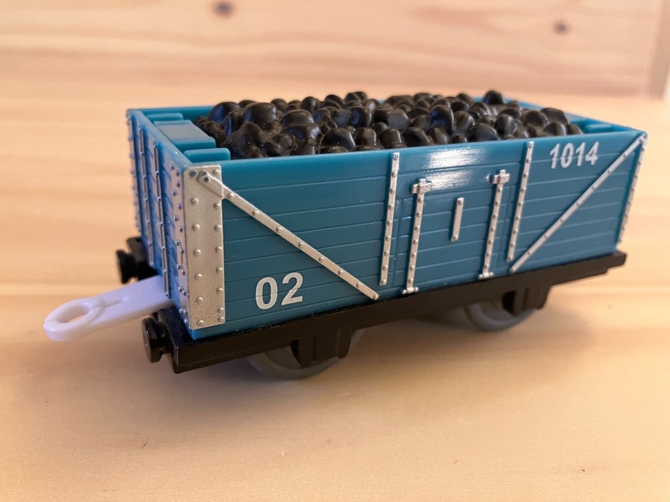 2006 Hit Toy Co. Thomas & Friends Trackmaster Gullane Limited train ...