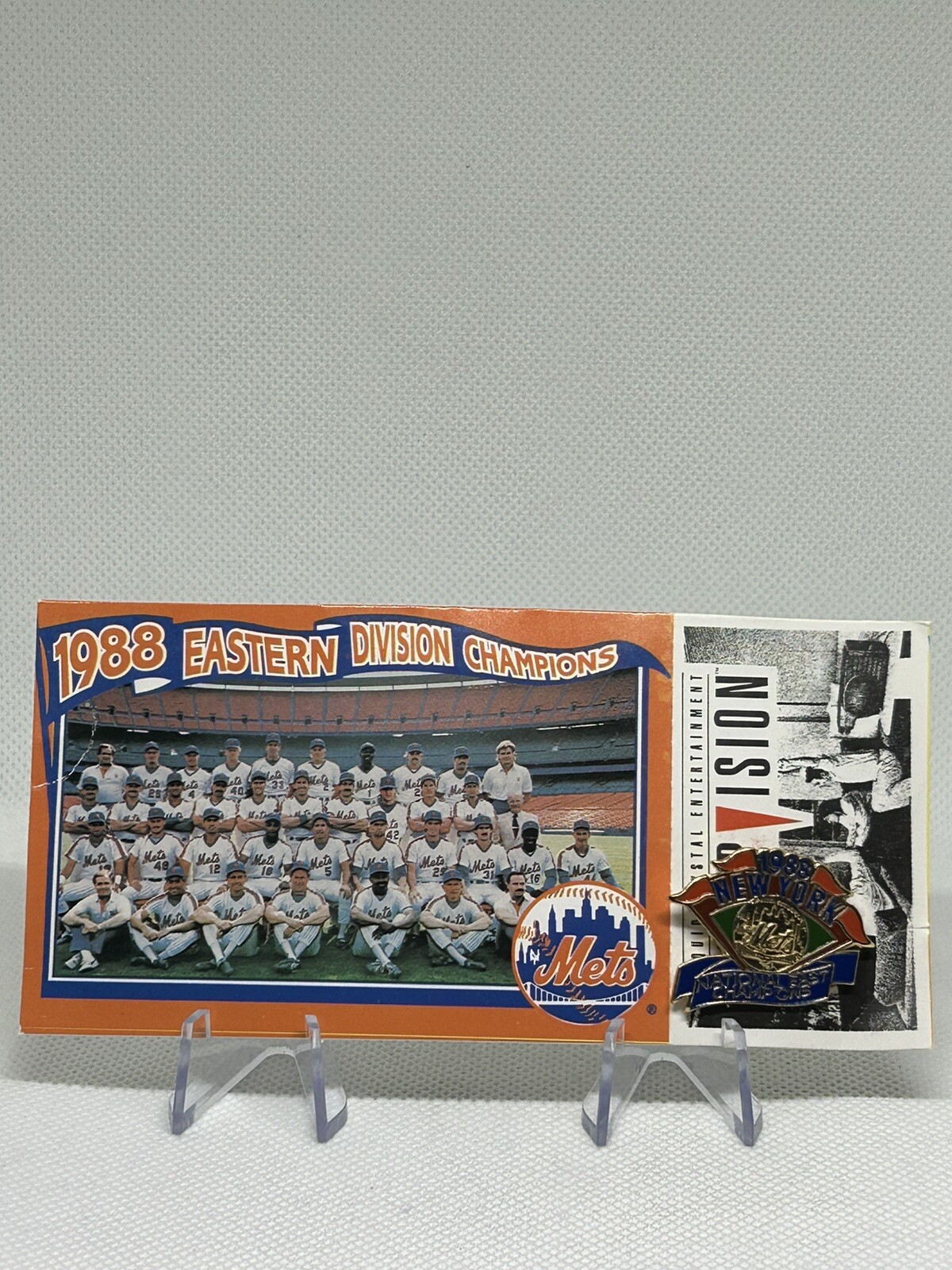 NY Mets #12 Championship Pins In A Wooden Display Case🇺🇸 💯 | eBay