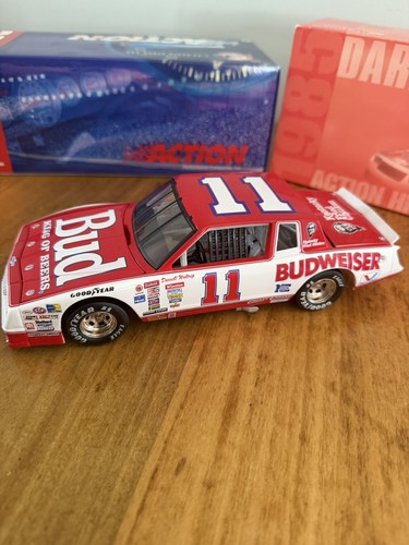 1985 Darrell Waltrip #11 Budweiser Monte Carlo 1:24 NASCAR Action MIB ...
