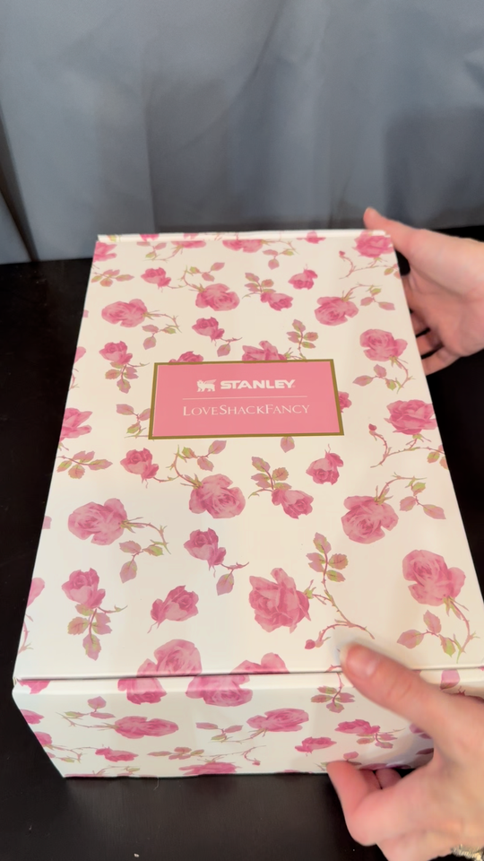 🌹Stanley x LoveShackFancy 40oz Ribbon Rosa Flowstate H2.0 Tumbler White ...