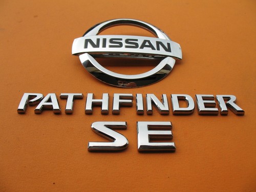 05 06 07 08 09 10 11 12 NISSAN PATHFINDER SE REAR EMBLEM LOGO BADGE ...