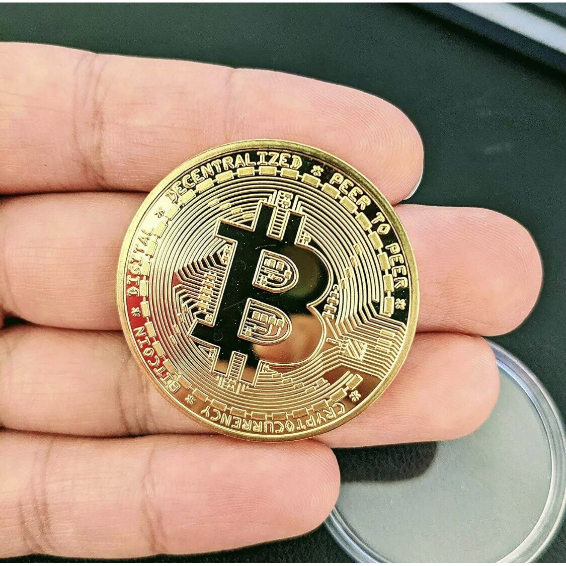 Bitcoin Commemorative Coin (2 x Coins) Crypto Currency Collectible Gold ...