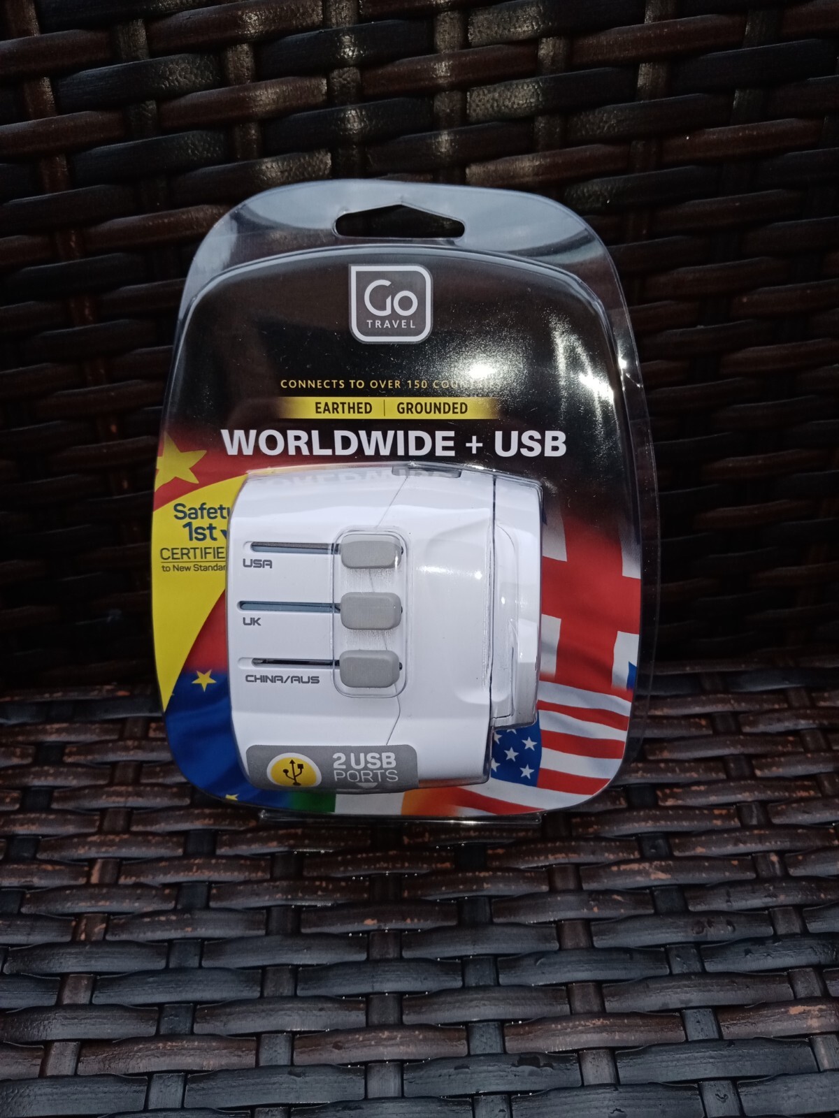 Go Travel Worldwide Universal Converter Adaptor Twin USB Ports Ro ...