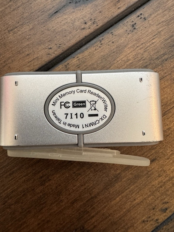 Dynex Mini Memory Card Reader/Writer Micro SD Mini SD/RS-MMC USB ...
