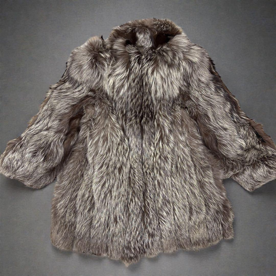 SAGA FOX Silver Fox Fur Coat Real Fur Free Size Fits XL Authentic Japan ...