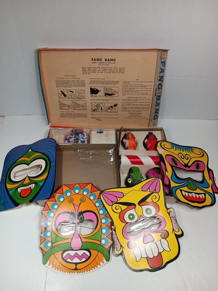 VINTAGE 1967 FANG BANG SNAKE BOARD GAME MILTON BRADLEY MB MASKS BALLOON ...