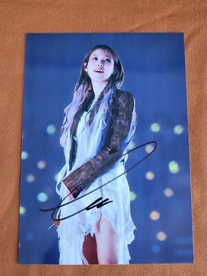 IU Lee Ji Eun Autographed Signed Photo Autographs Collectibles 5*7 2024 ...