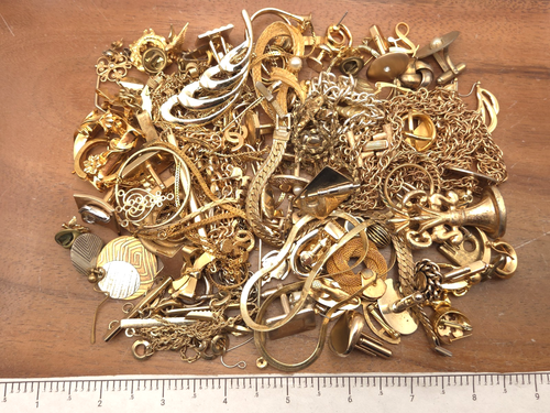 Vintage-Now 1+ Pound Gold Tone JUNK Broken CRAFT Pin Chains Jewelry ...