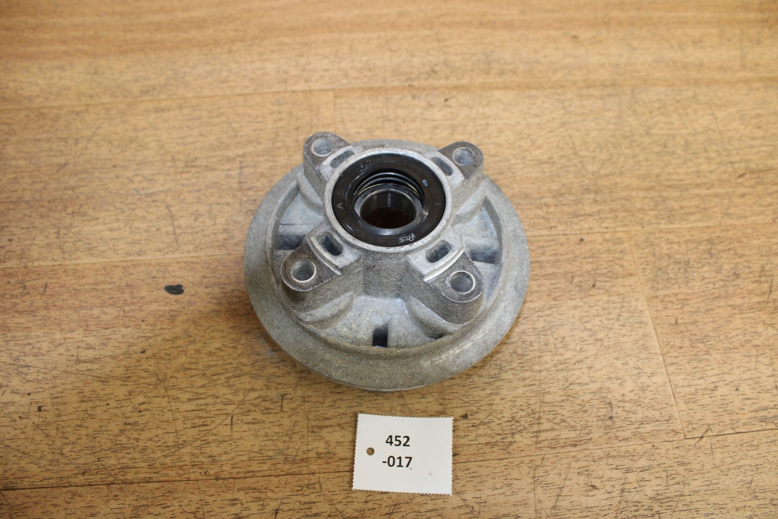 Yamaha YBR 125 ED RE03 05-06 5VL-F5366-00 Kettenradträger 452-017 for ...