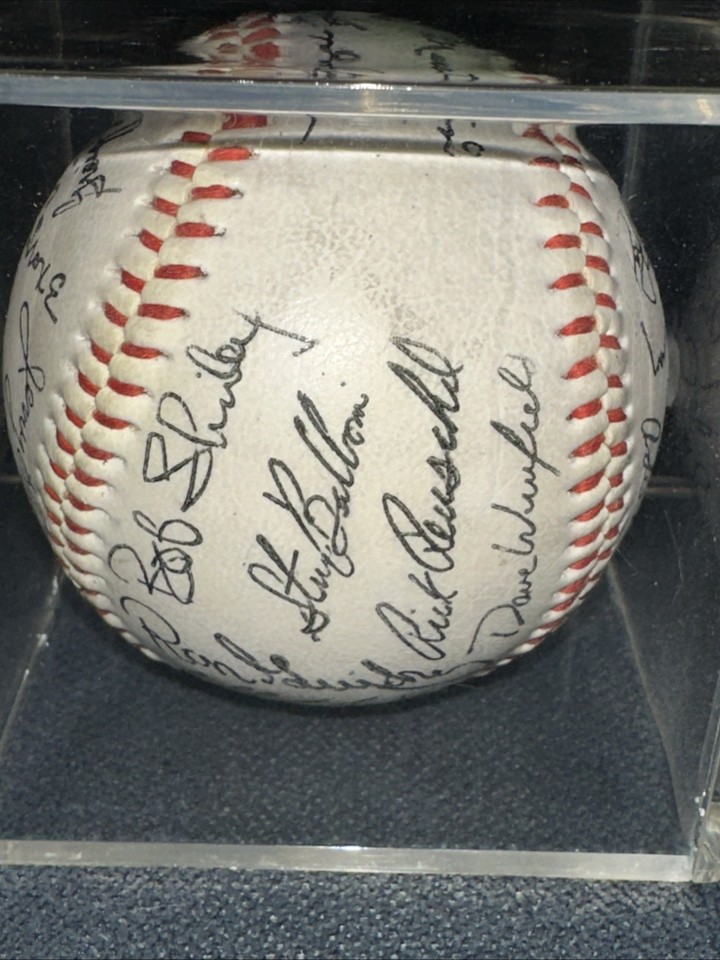 1983 New York Yankees - Autographed Baseball - Beautiful High Quality ...