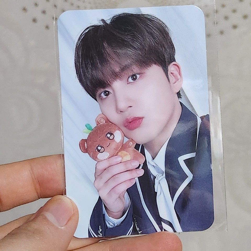 ATEEZ PLUSH KEYRING PHOTOCARD ADVENTURE POPUP ANITEEZ IN ILLUSION ...