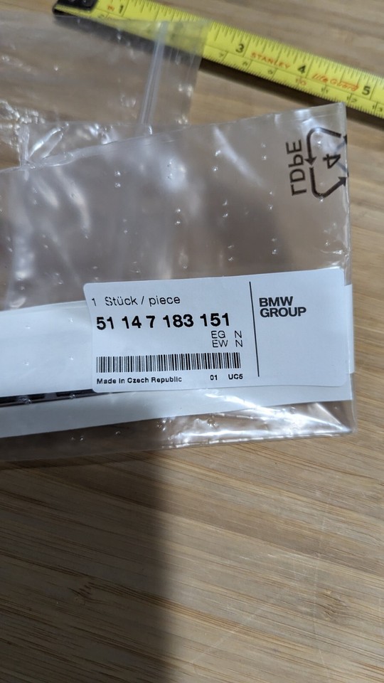 BRAND NEW GENUINE OEM BMW 328i EMBLEM NAMEPLATE LOGO # 51-147-183-151 ...