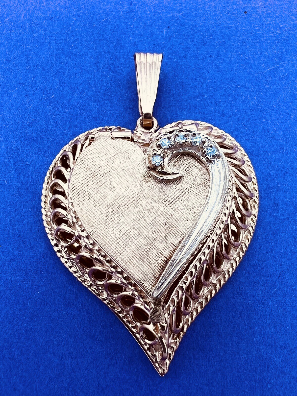 14k Yellow Gold Estate Locket with Diamonds - Gem