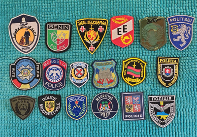 LOT 18 PATCHES POLICE ESTONIA ALGERIA BENIN MONGOLIA CZECH KARABACH and ...