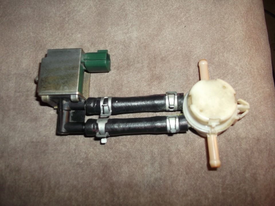 97-03 Nissan SENTRA Vacuum Cut Bypass Solenoid VSV & Vacuum Cut Valve ...
