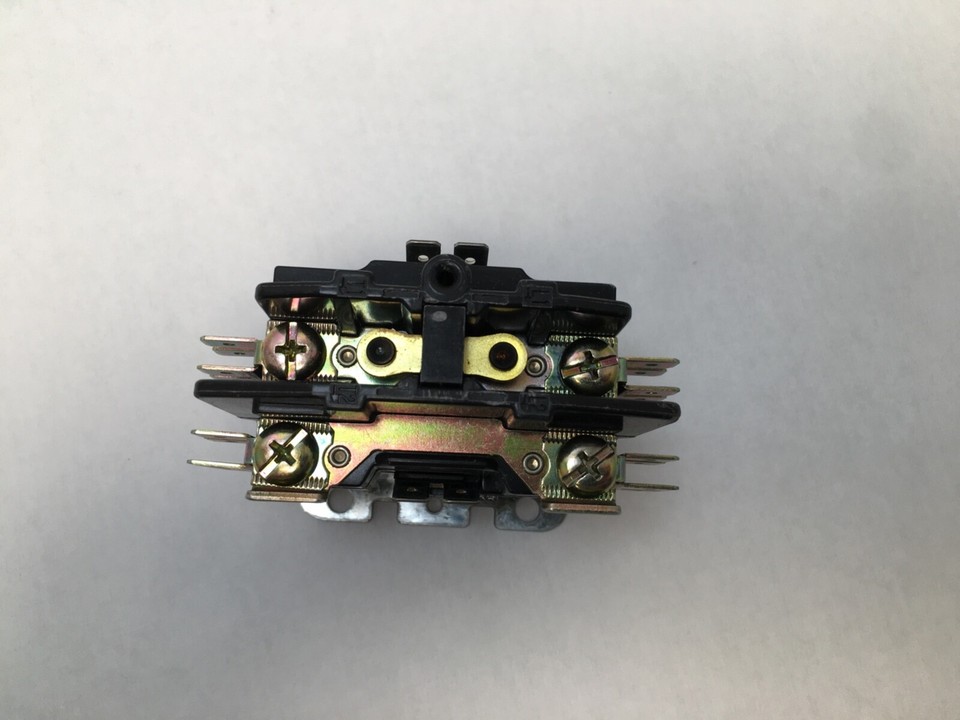 Furnas 45DG10AJAX445 Definite Purpose Contactor CDP25C1 129696 45 DG 10 ...