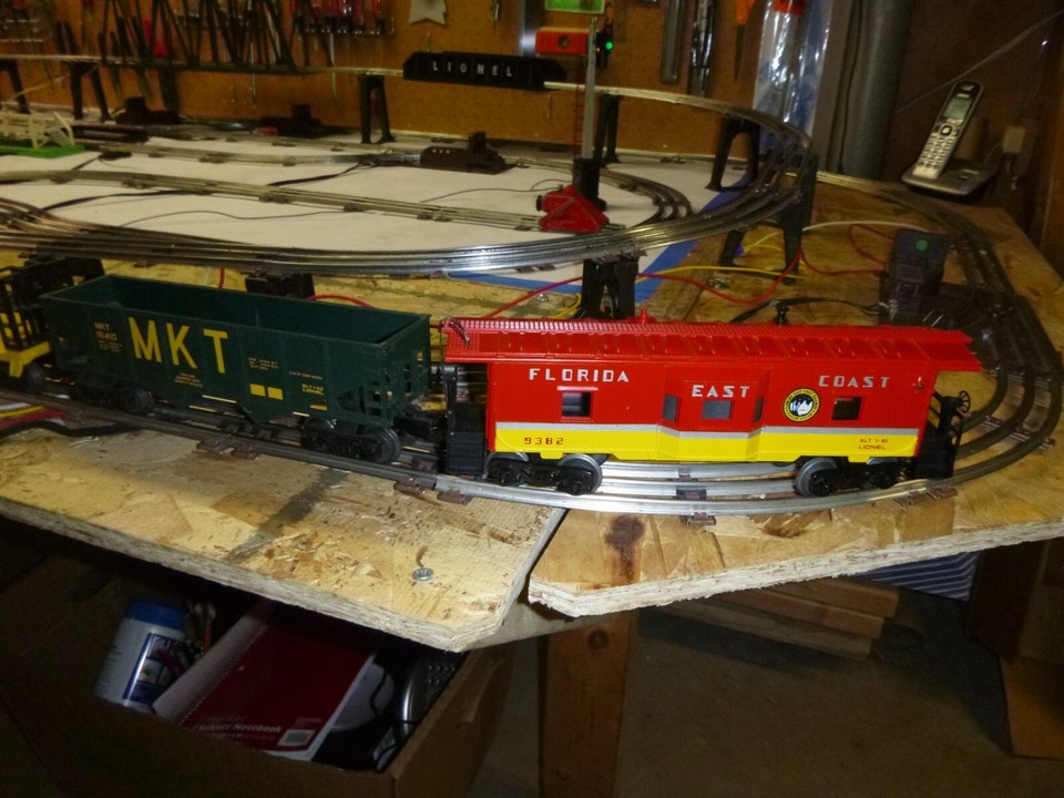 C-7 Reconditioned Addams Family 4x8 Lionel train set w/accessories, 6 ...