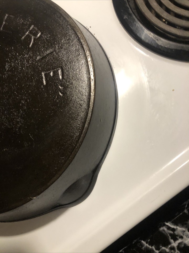 "ERIE" 2nd Series Pre Griswold #7 FLAT, Cast Iron Skillet, Heat Ring ...