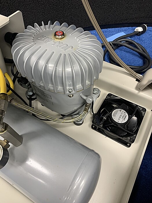 ADEC 3420 Self Contained Dental Cart - Built In Jun-Air Compressor ...