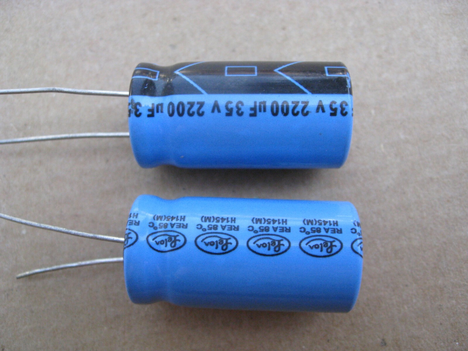 (12 pcs) 2200uF / 35V / 85C 32x16mm Dia 8mm LS Lelon Electrolytic ...