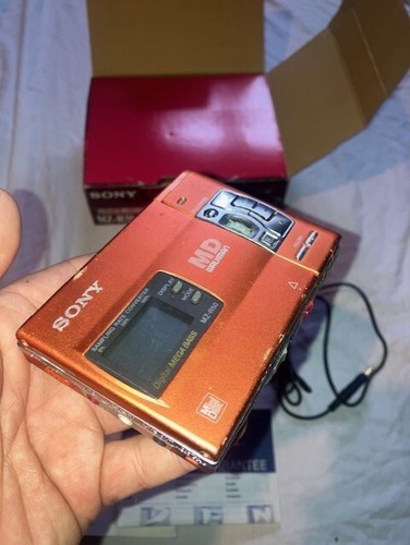 ORANGE SONY MZ R50 portable minidisc player Recorder Rare / FAULTY ...