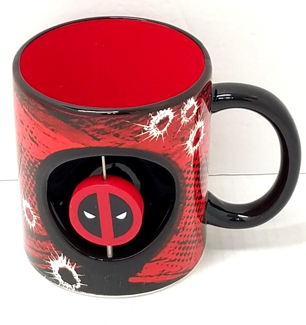 Deadpool w/ Spinning Logo Large Ceramic 20 oz Mug - Marvel Comics ...