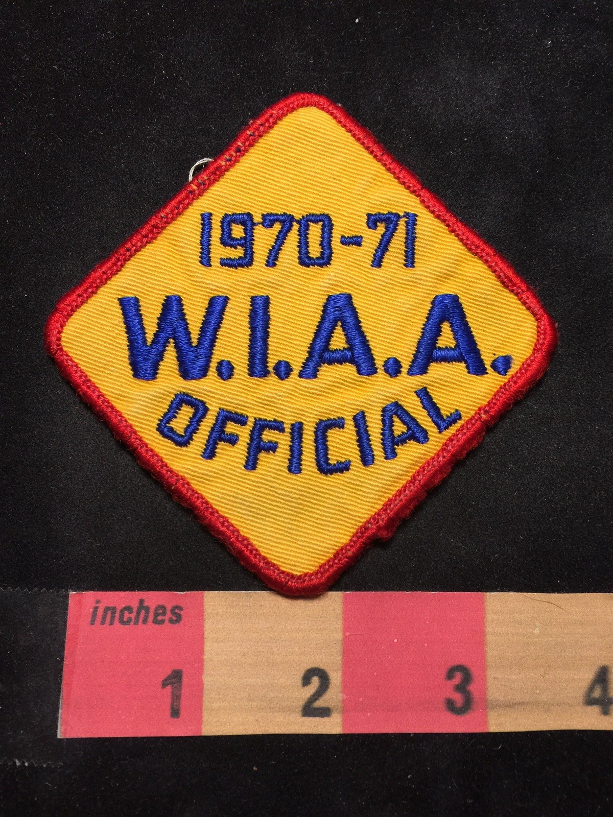 1970-71 WIAA OFFICIAL Wisconsin Interscholastic Athletic Association ...
