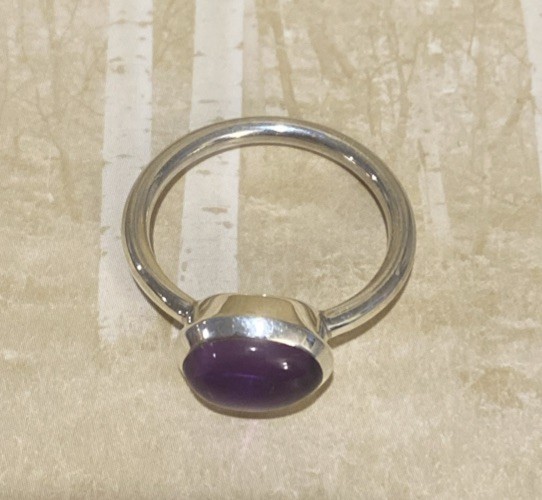 Sundance Catalog Sterling Silver Oval Amethyst Stone Ring with Lip Size ...