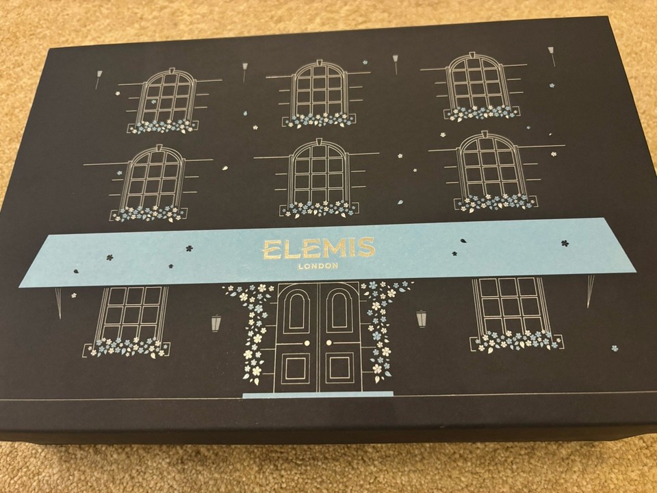 Elemis Boxed Gift Set. 300ML Shower Crème & 100ML Body Butter. Brand ...