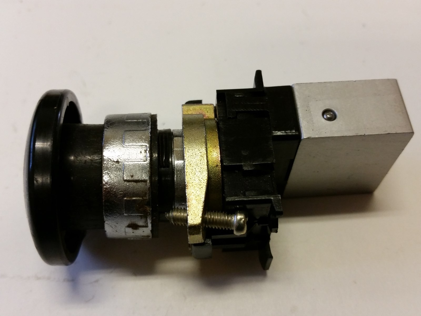 Camozzi pnuematic push button switch, 235-000 switch, momentary, Panel ...