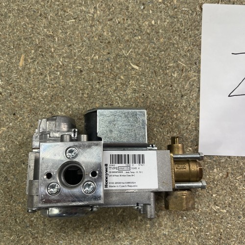 BAXI SOLO IE 12HE 15HE 18HE 24HE 30HE GAS VALVE 241900 | eBay UK