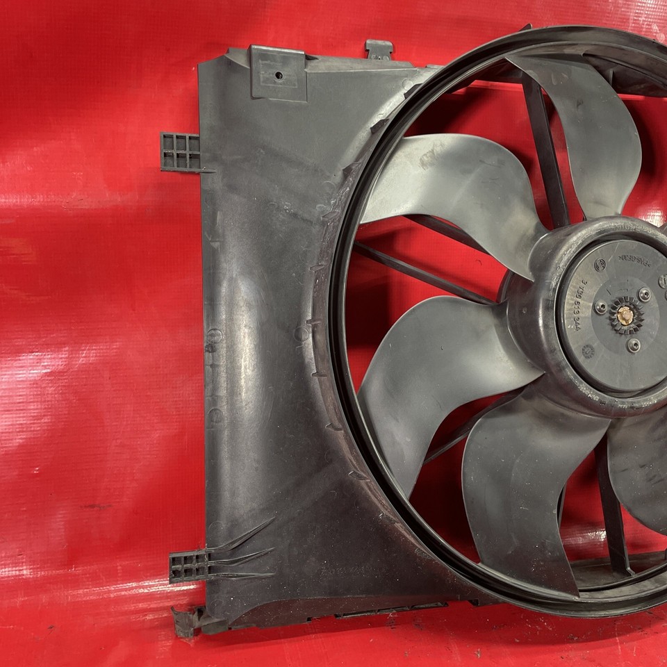 2011 Mercedes W204 C300 Engine Radiator Cooling Fan Shroud OEM | eBay