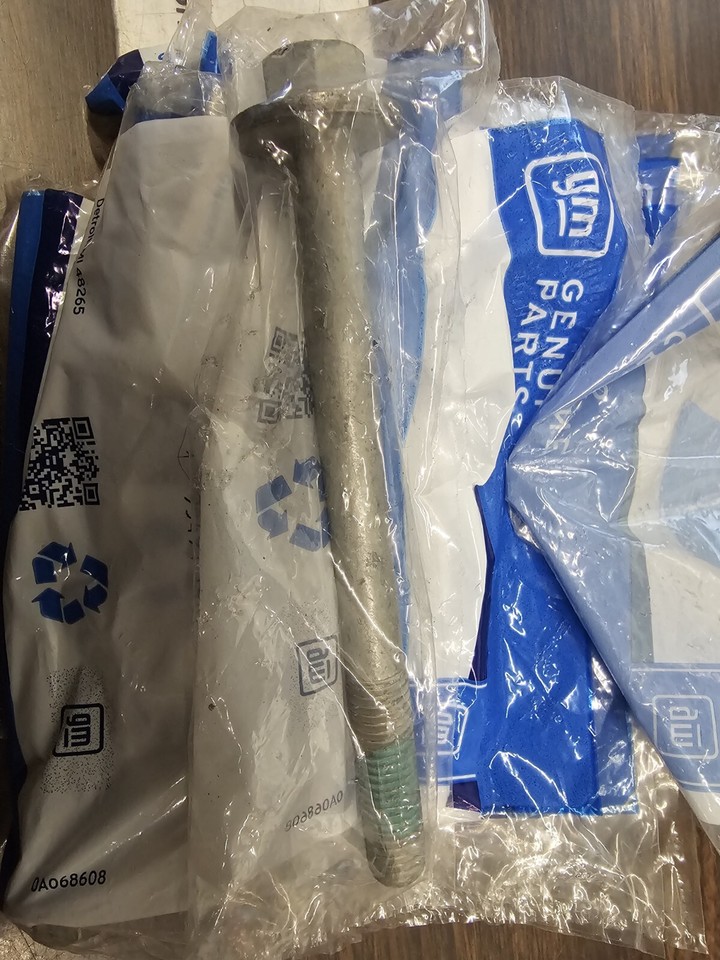 Genuine GM OEM 11546959 Engine Cylinder Head Bolt | eBay