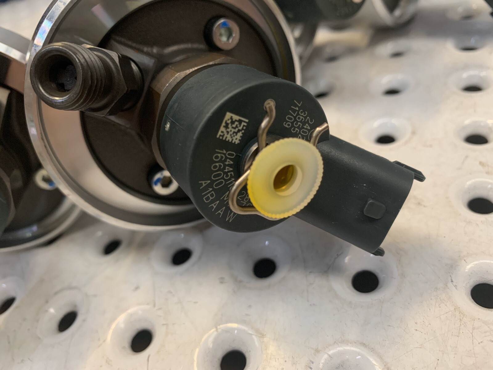 BOSCH DIESEL INJECTORS 16600MA70A 0445110168 0445110284 0445110883 INJ ...