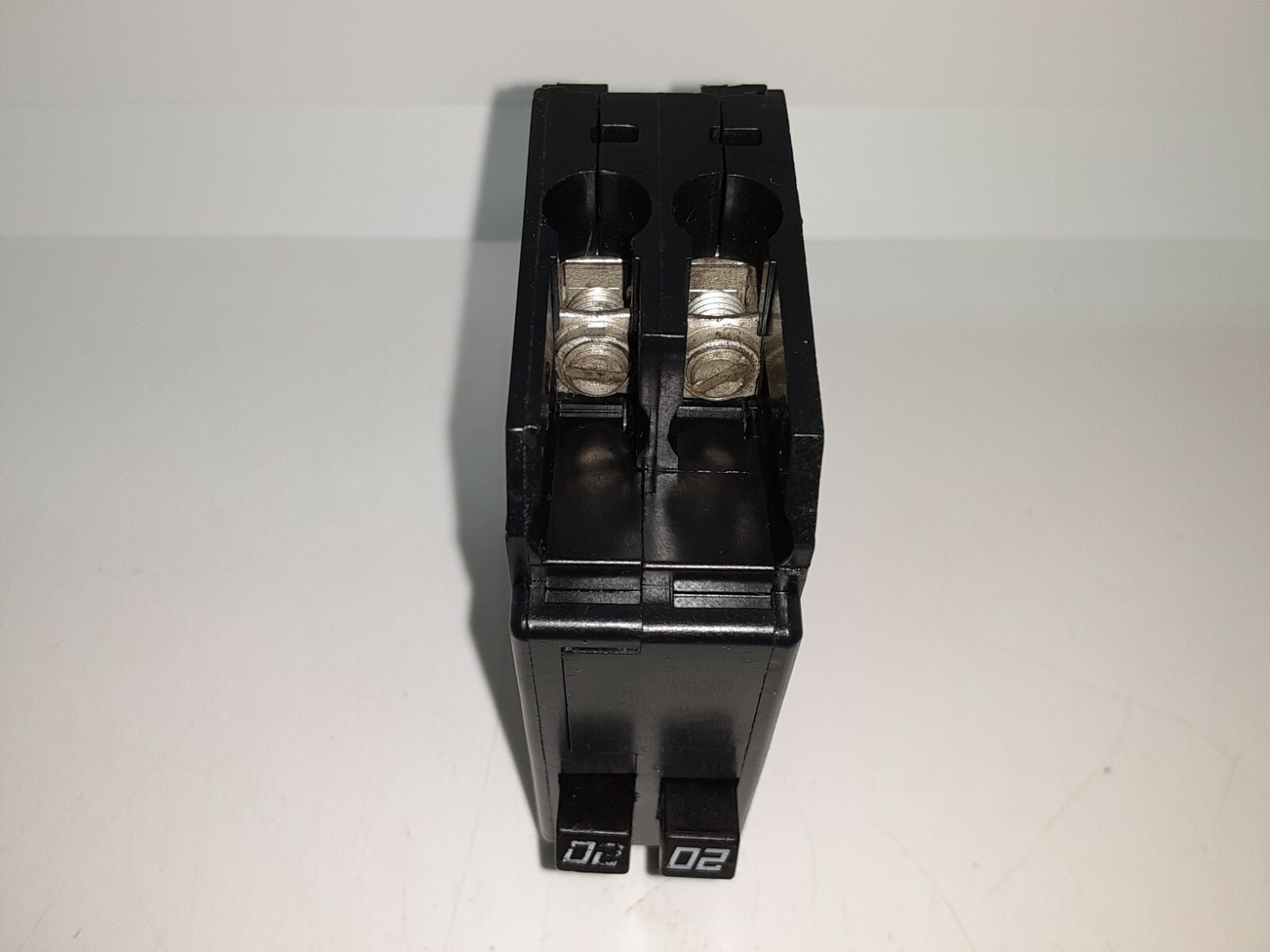 CHALLENGER A2020 20 amp 2 pole TANDEM TWIN Circuit Breaker 120/240 volt ...