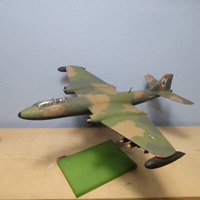 USAF Martin B-57b Canberra scale airplane model | eBay