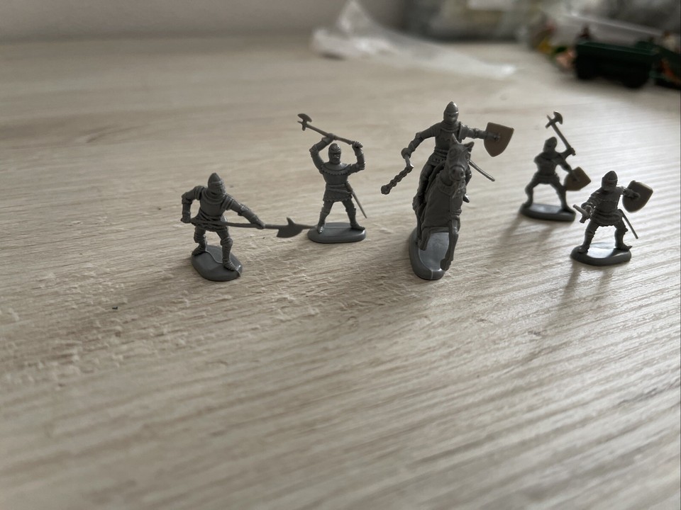 Soldatini Revell 2563 FRENCH KNIGHTS 100 YEARS WAR Scala 1/72 | eBay