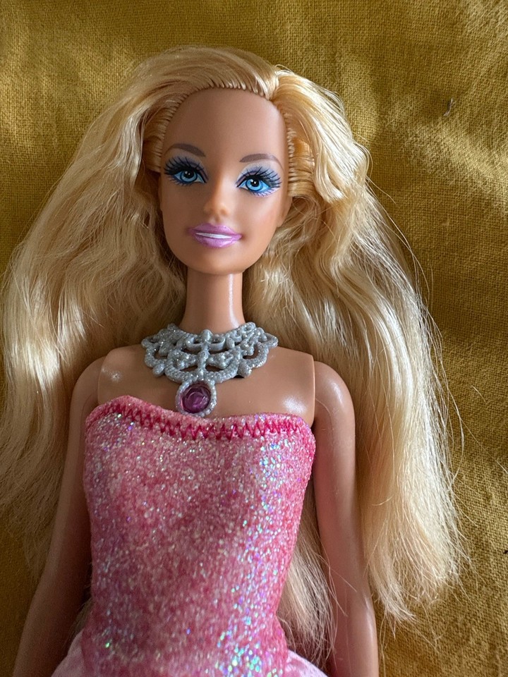 2009 Sparkle Lights Princess Barbie | eBay