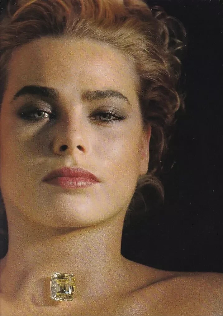 1977 VOGUE PARIS MARC CHAGALL MARGAUX HEMINGWAY HANS FEURER GUY BOURDIN ...