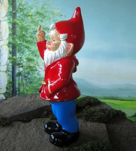 Gartenzwerg mit Stinkefinger 33cm zeigt Mittelfinger Zwerg Figur Gag ...