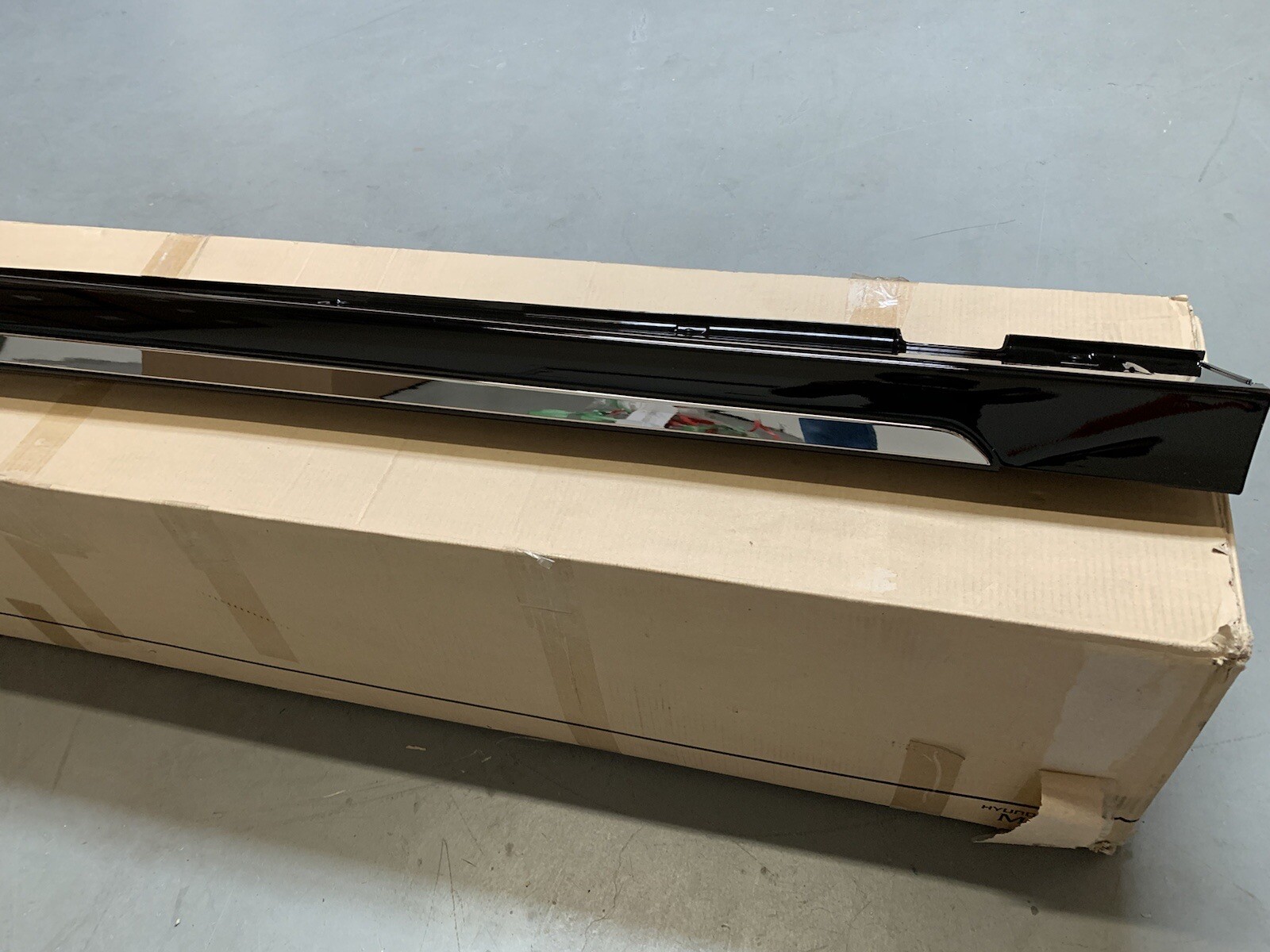Hyundai OEM 2015 Sonata Exterior-rocker Molding Left 87751C2400 for ...