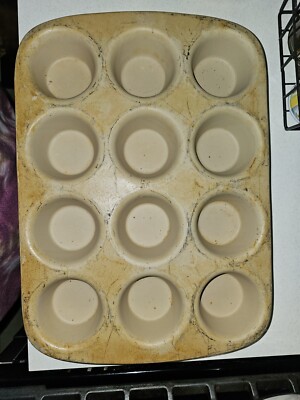 PAMPERED CHEF Heritage Stoneware Collection, Muffin Cupcake Pan, 11” X ...