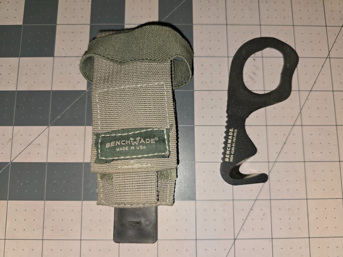Benchmade Strap Belt Cutter 7 Hook Green Outdoors Tactical 4240-01-543 ...