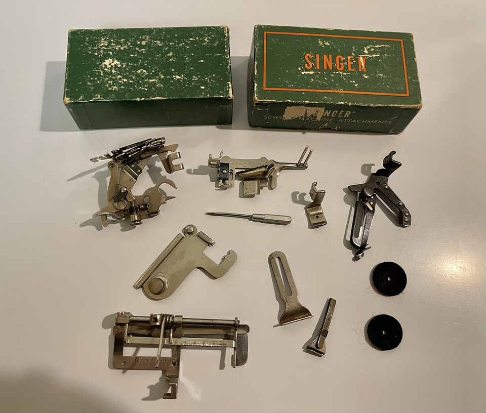Singer Featherweight Sewing Machine 160809 Lot 11 E73470 plus Box | eBay