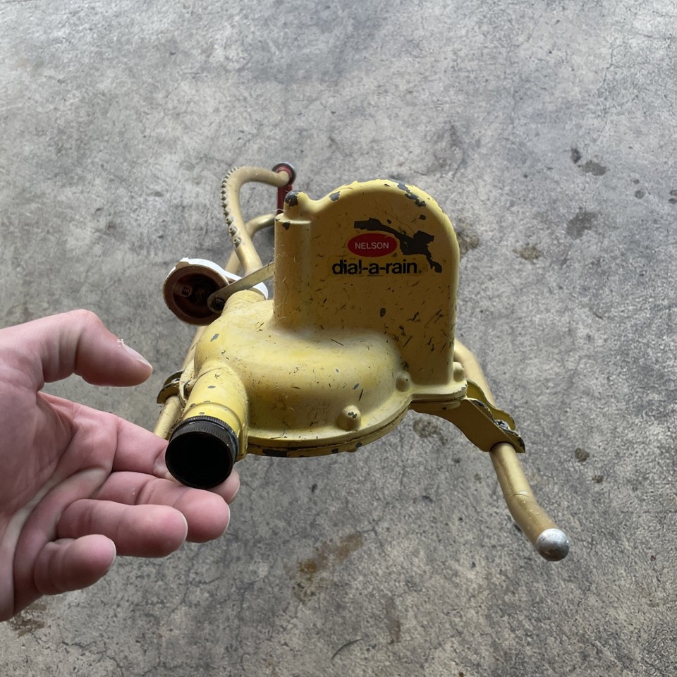 Vintage Nelson Dial-A-Rain Cast Metal Oscillating Lawn Sprinkler Top ...
