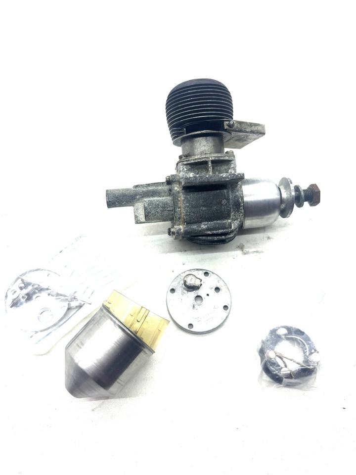 BARKER Man-UL-Matic .604 Spark Ignition Gas/Nitro Engine Model Airplane ...