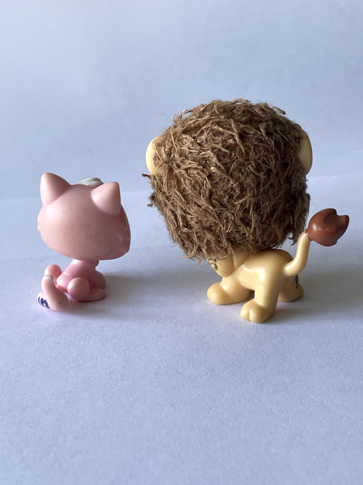Littlest Pet Shop LPS 2574 & 2575 Pet Pairs Fuzzy Lion and Pink Cat ...
